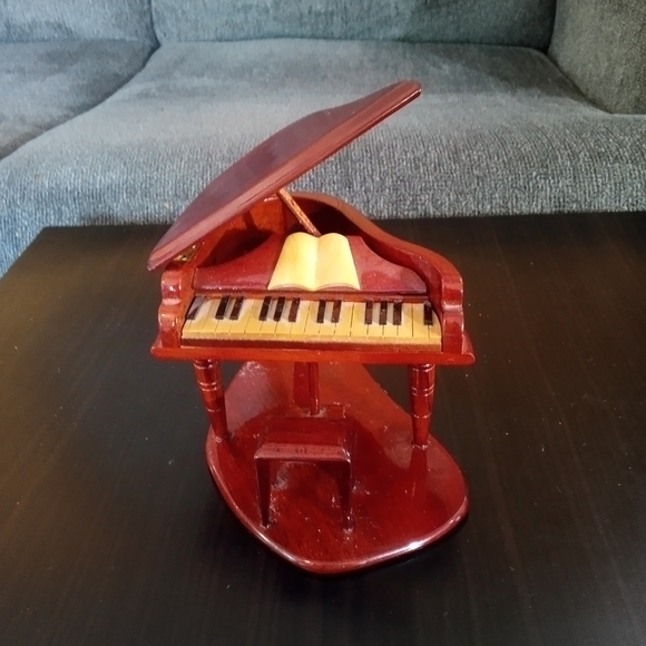 The Unbranded Brand | Accents | Brown And Cream Miniature Grand Piano ...